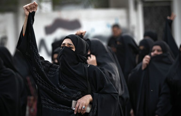 Saudi Arabia Empowers Women with Freedom to Choose Their Attire –A Step ...